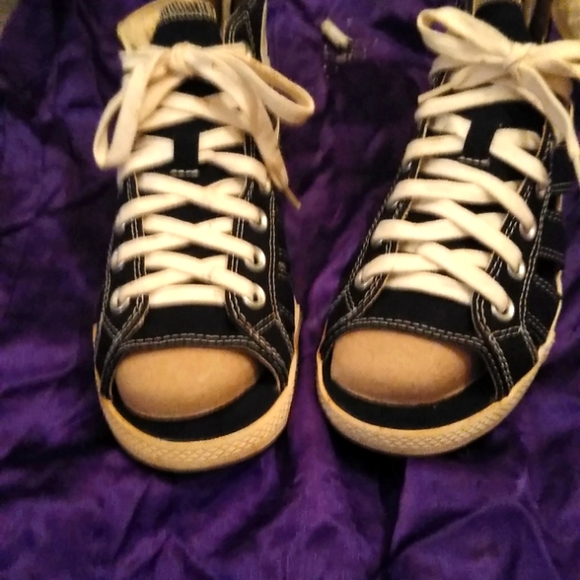 Converse Chuck Taylor's | Shoes | Rare Chuck Taylor Converse Cutout ...